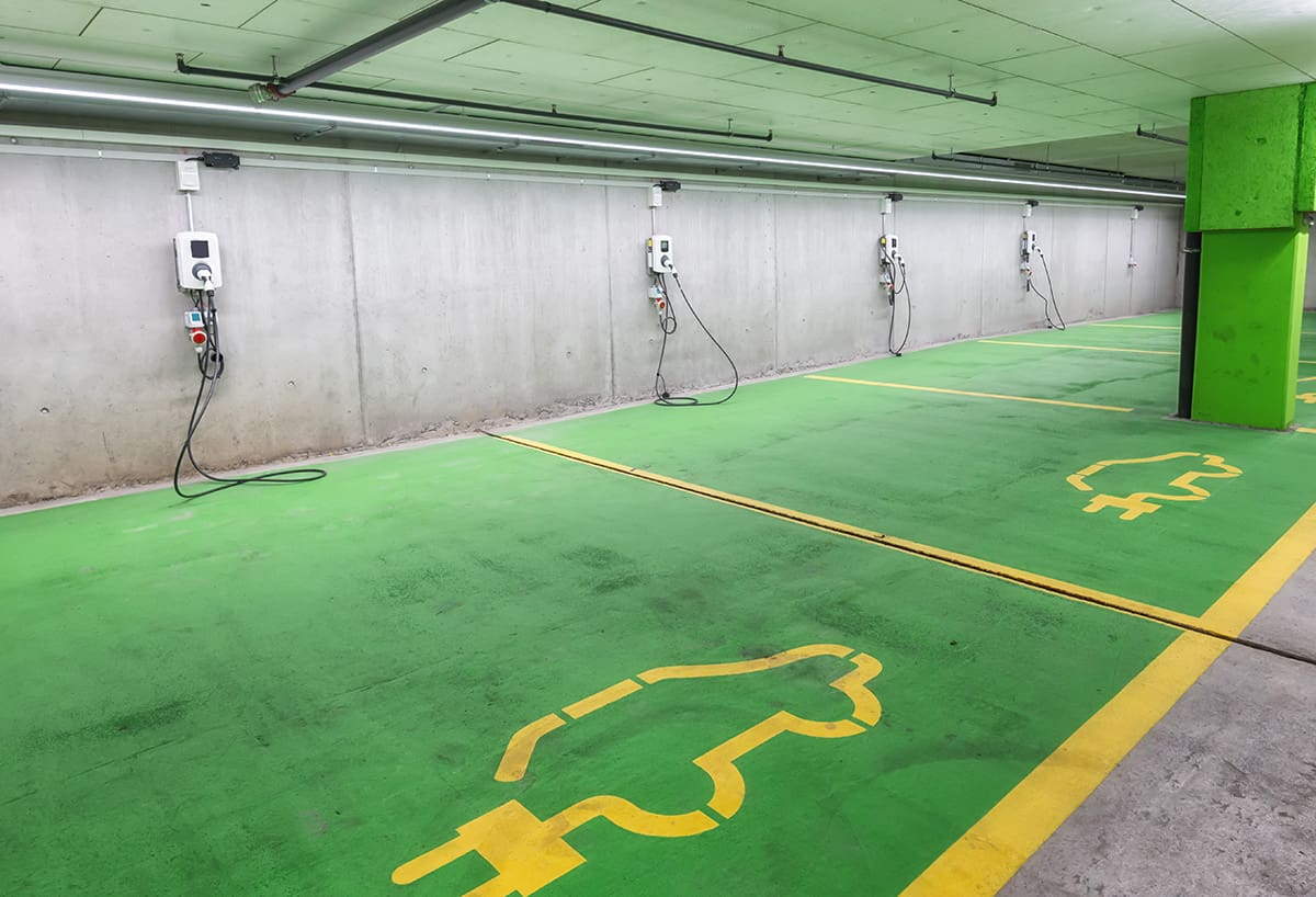 Charged EVs | Fastned and ABB unveils new generation of 350 kW charging ...