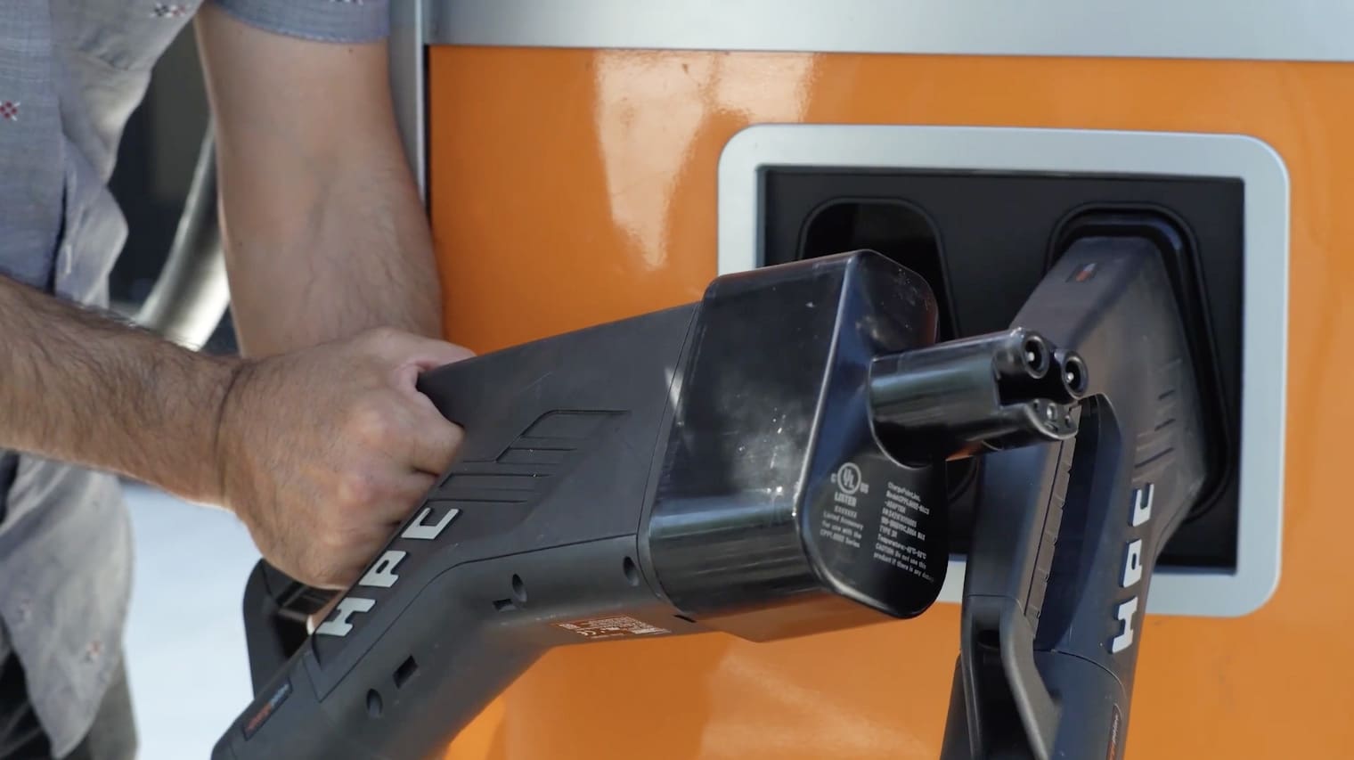Charged EVs | ChargePoint’s new Omni Port incorporates CCS and NACS EV ...
